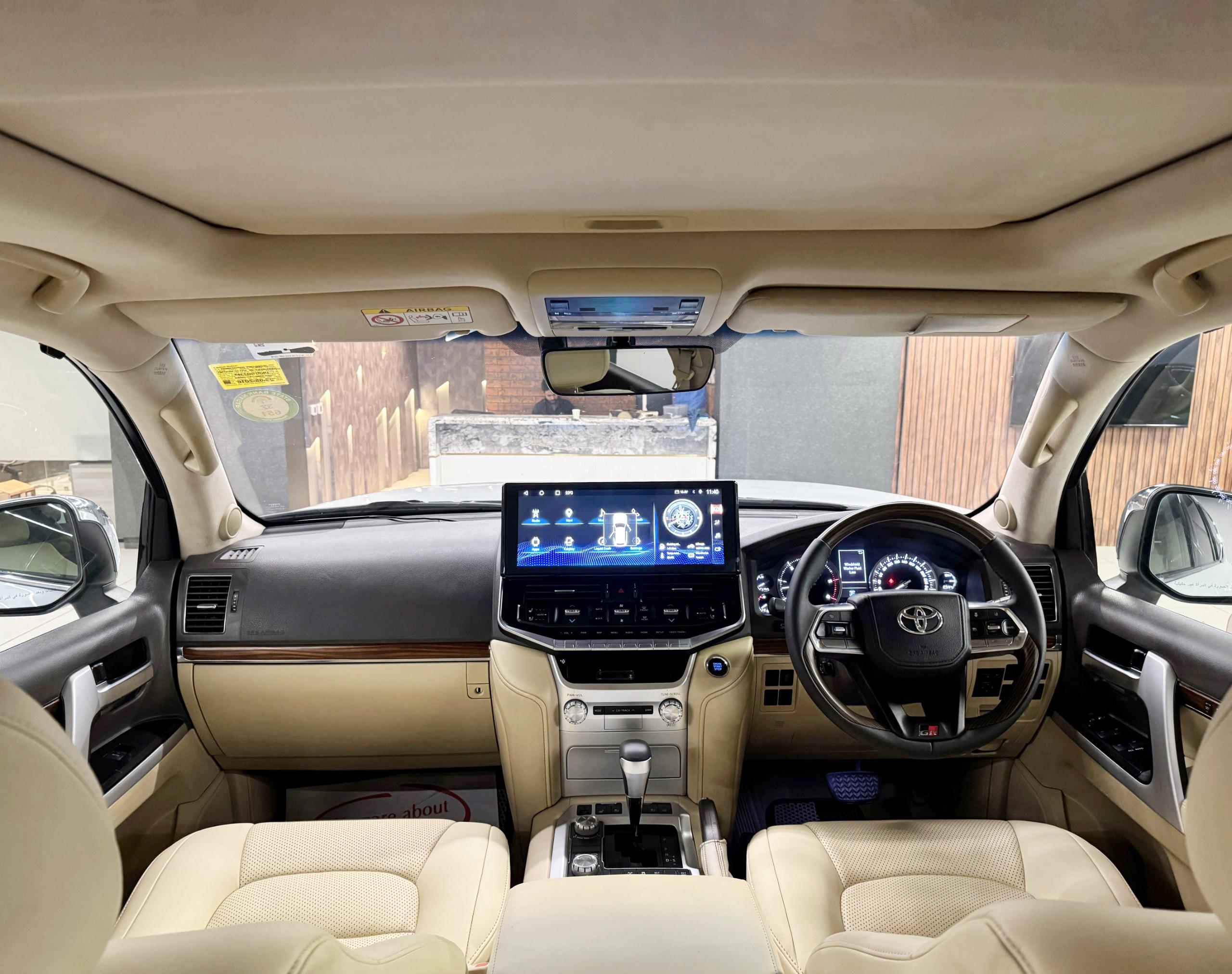 Used Toyota Land Cruiser LC 200 VX V8 Cars in Delhi | Second-Hand ...
