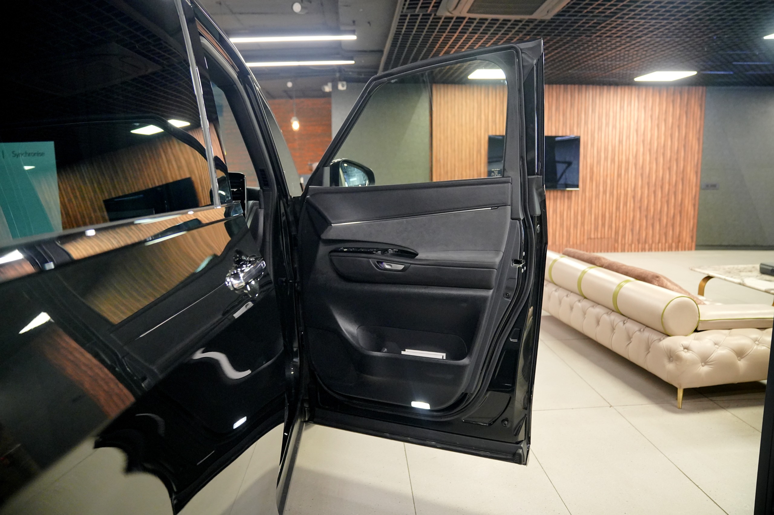 Used Lexus LM350H 4S Ultra Luxury Cars in Delhi | Second-Hand Lexus ...