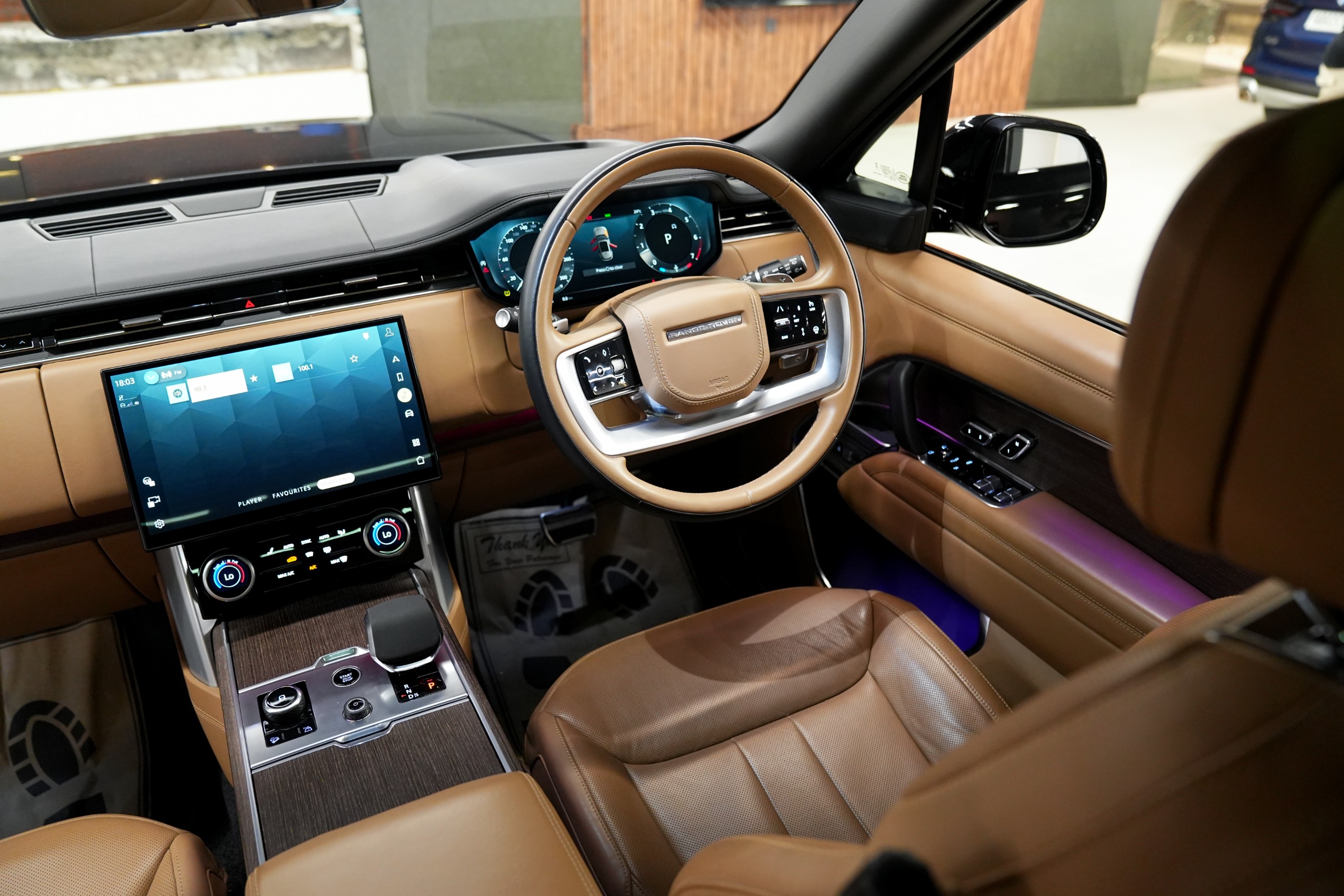 Used Land Rover Range Rover Autobiography 4.4P LWB Cars in Ghaziabad ...