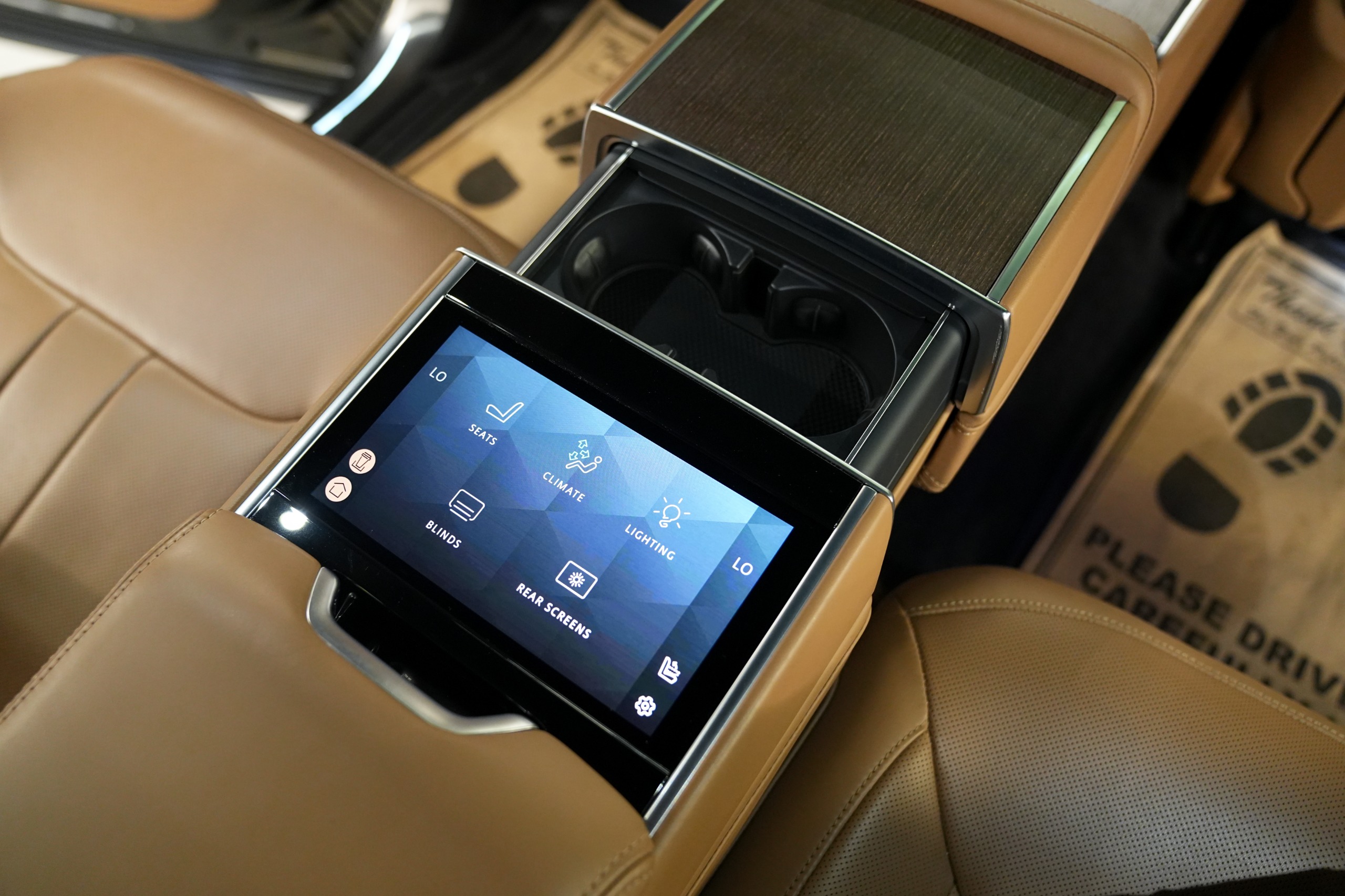 Used Land Rover Range Rover Autobiography 4.4P LWB Cars in Ghaziabad ...