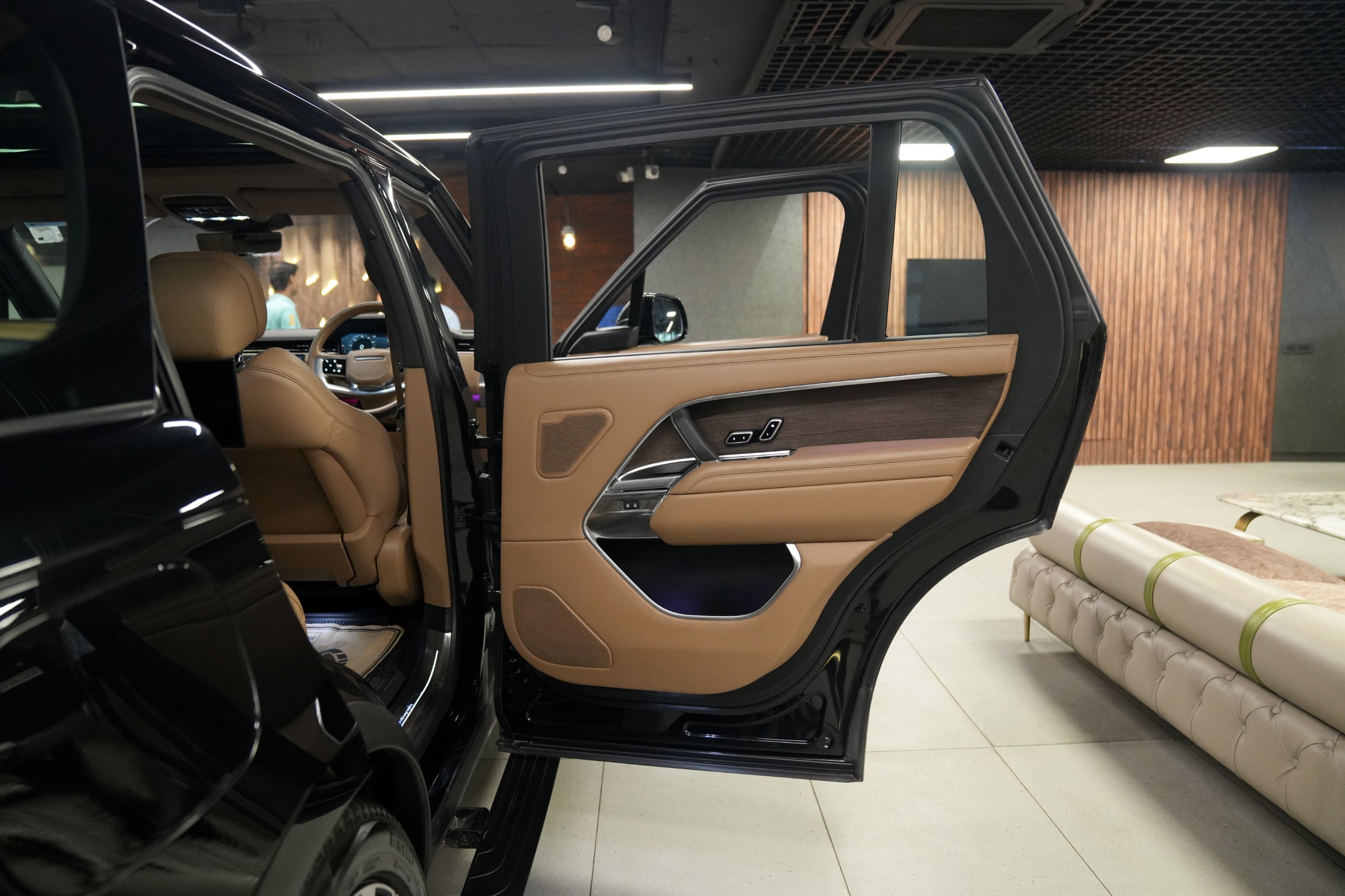 Used Land Rover Range Rover Autobiography 4.4P LWB Cars in Ghaziabad ...