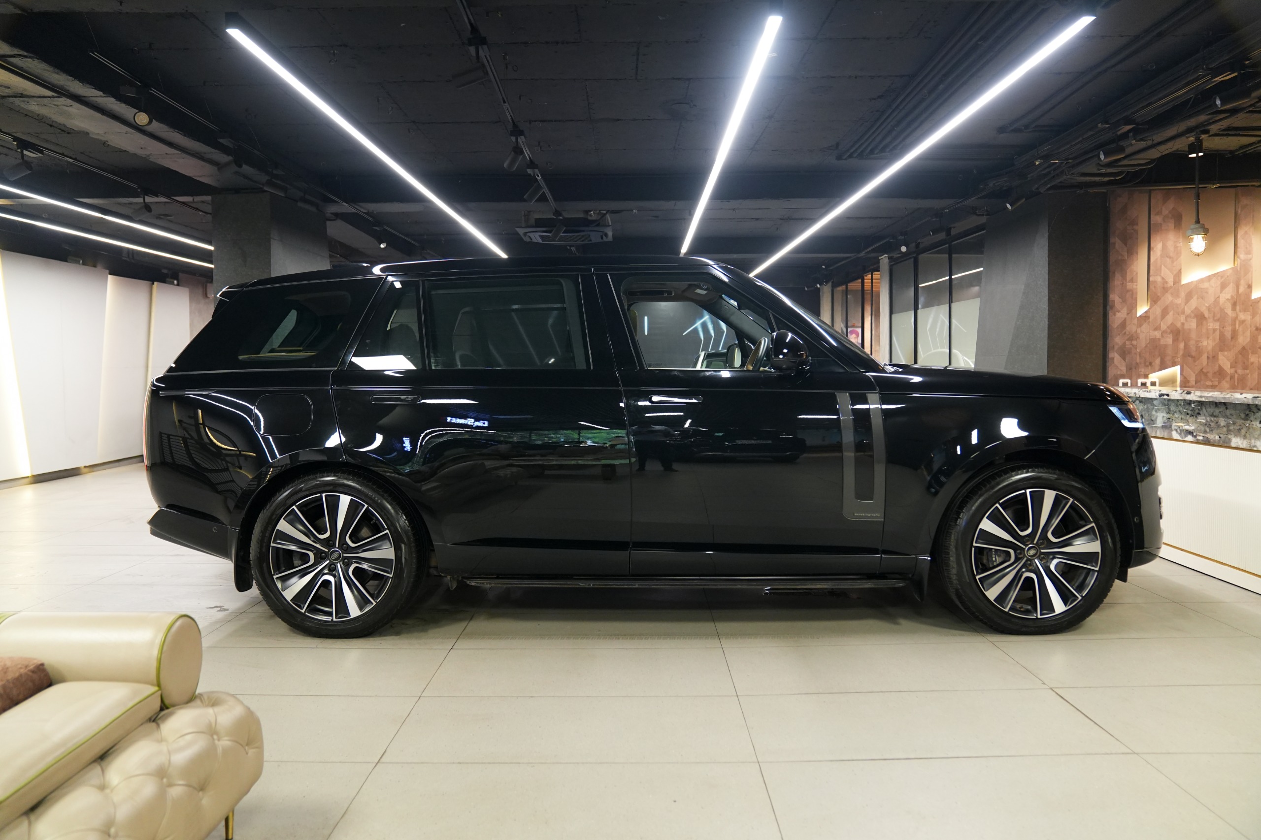 Used Land Rover Range Rover Autobiography 4.4P LWB Cars in Delhi ...