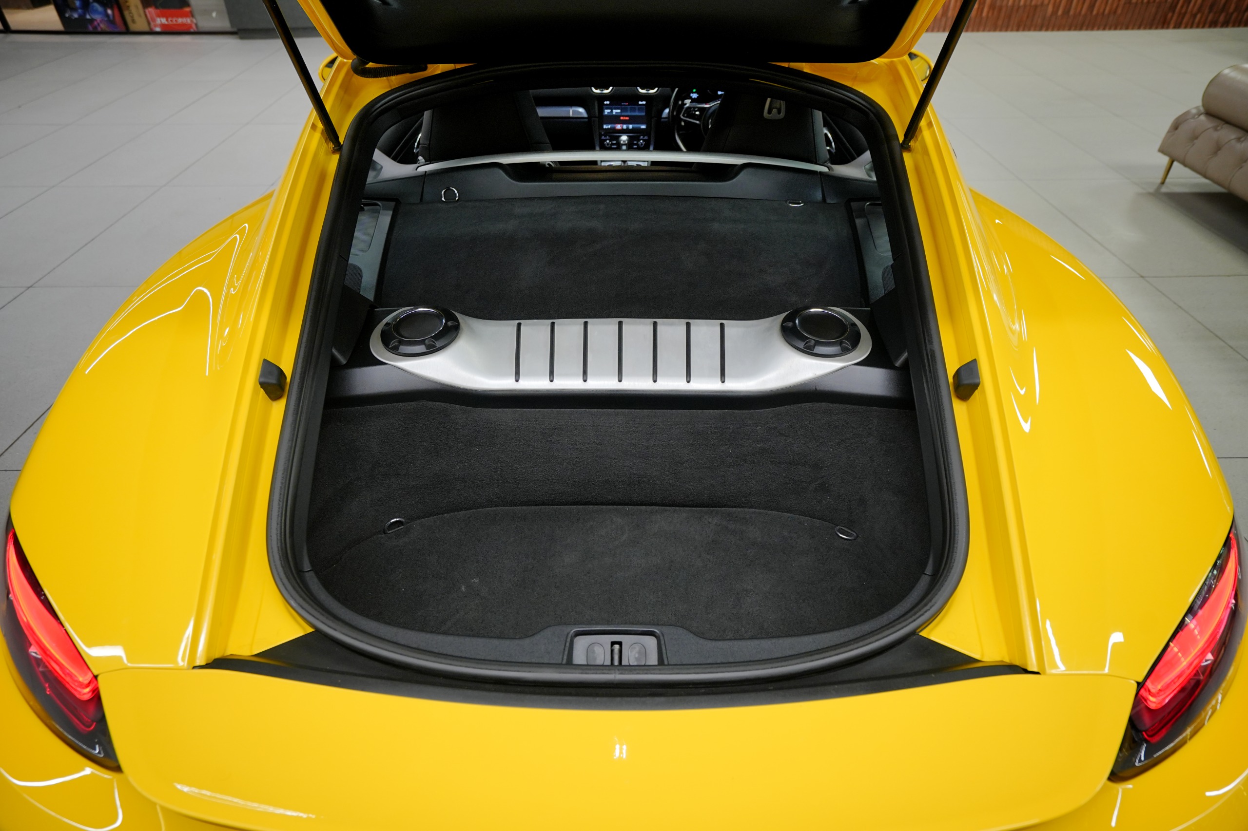 Used Porsche Cayman GT4 Kit Cars in Delhi | Second-Hand Porsche Cayman ...