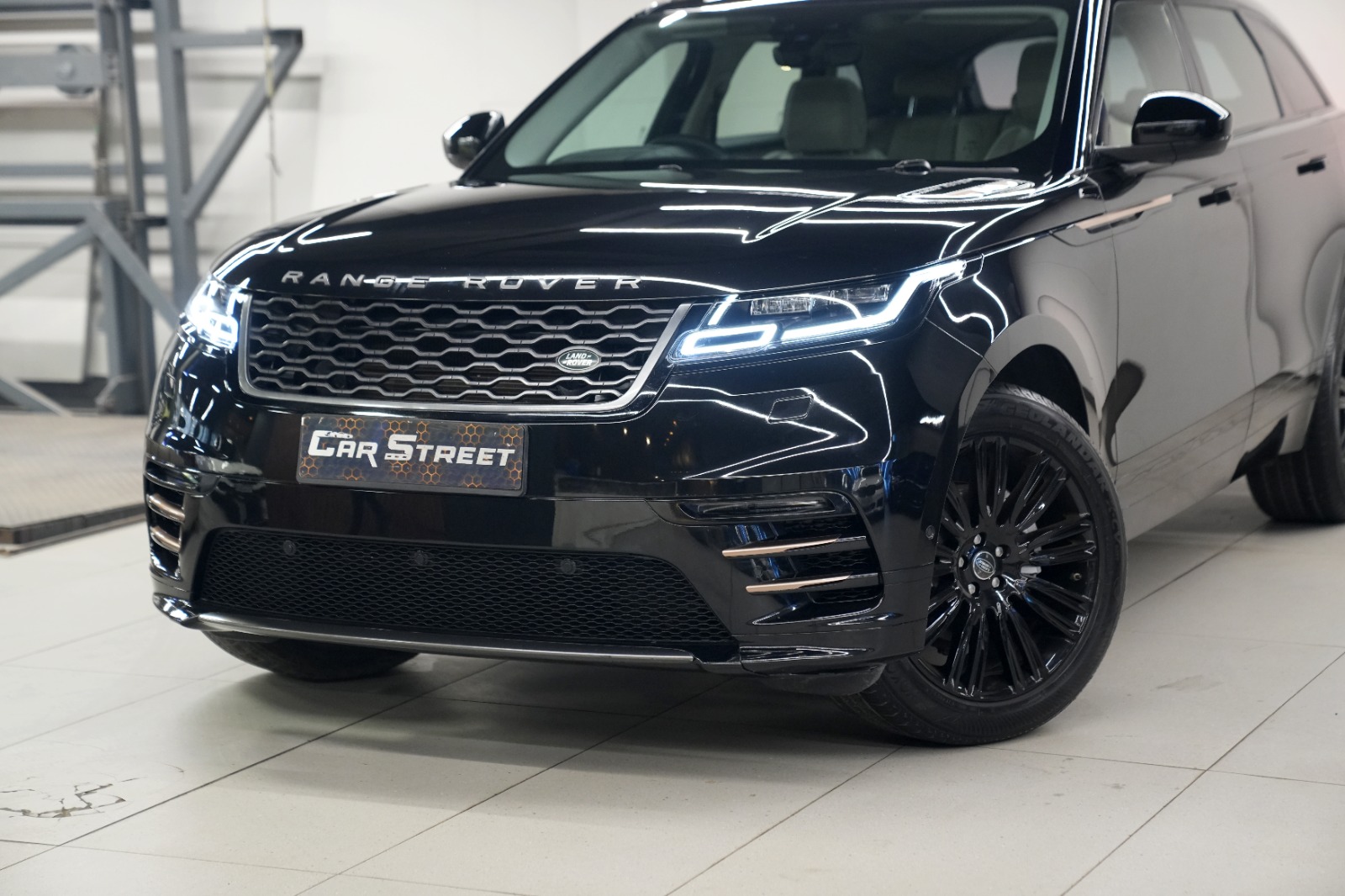 Used Land Rover Range Rover Velar P250 R-Dynamic SE Cars in Delhi ...