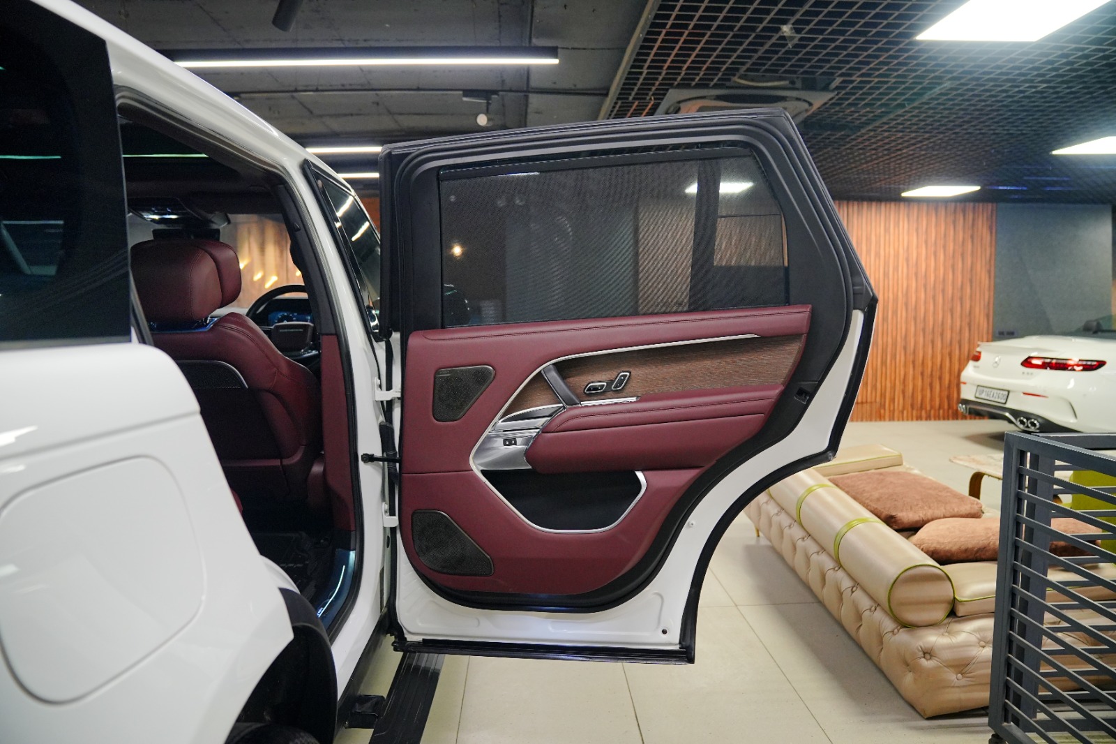 Used Land Rover Range Rover Autobiography 4.4P LWB Cars in Delhi ...