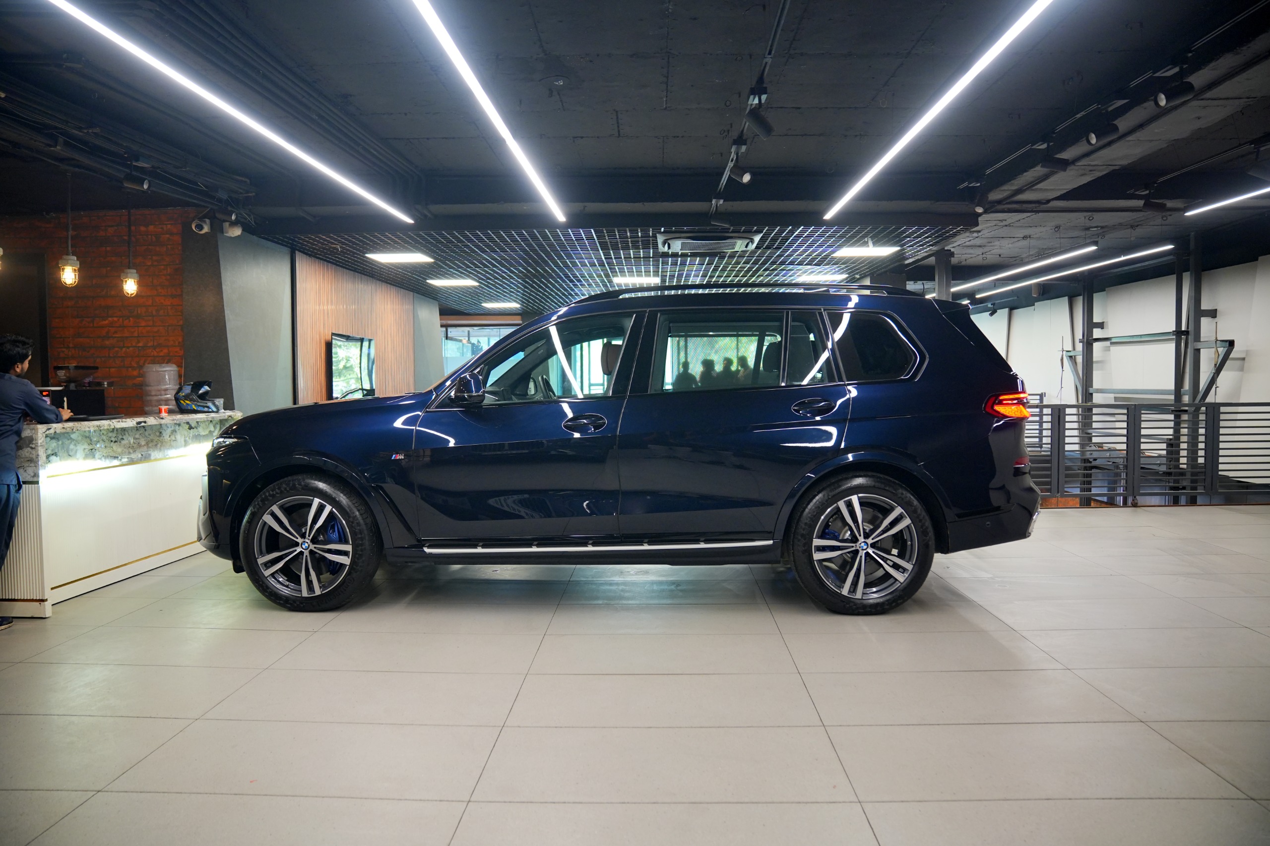 Used BMW X7 xdrive40i Lci M Sport Cars in Delhi | Second-Hand BMW X7 ...