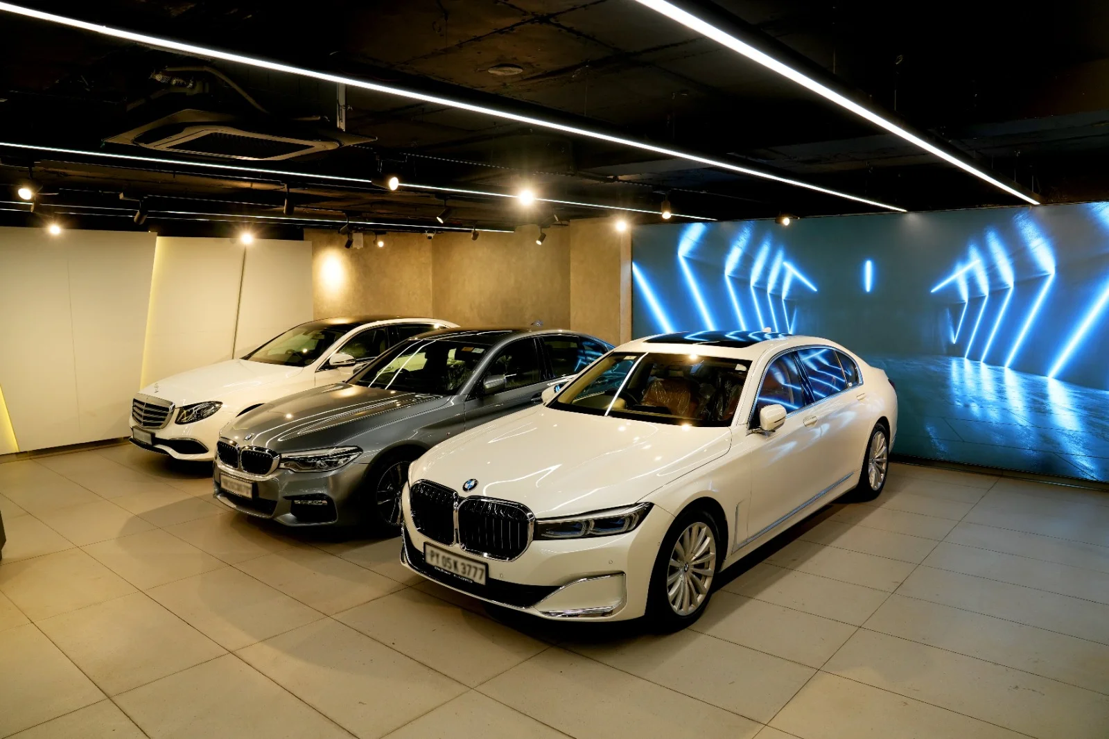 Buy Best Used Luxury Cars in Lucknow | Pre-Owned Luxury Cars | Car Street